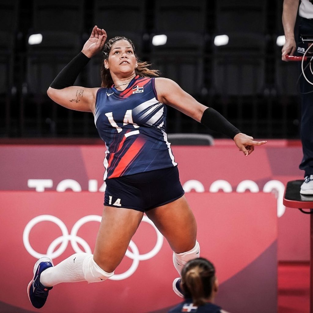 Prisila jugará con Las Olímpicas en el voleibol playa Hato Mayor ...